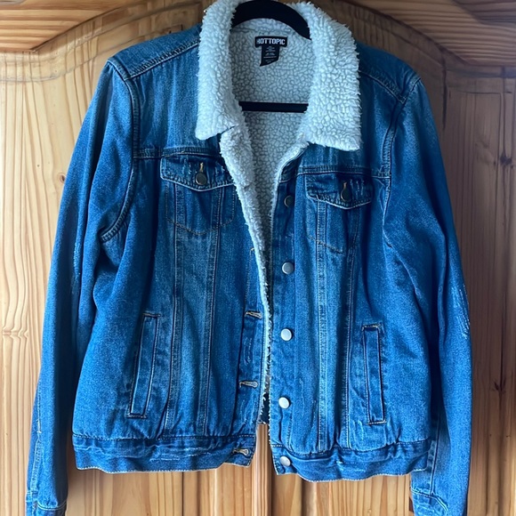 Hot Topic | Jackets & Coats | Denim Jacket With Shearing | Poshmark